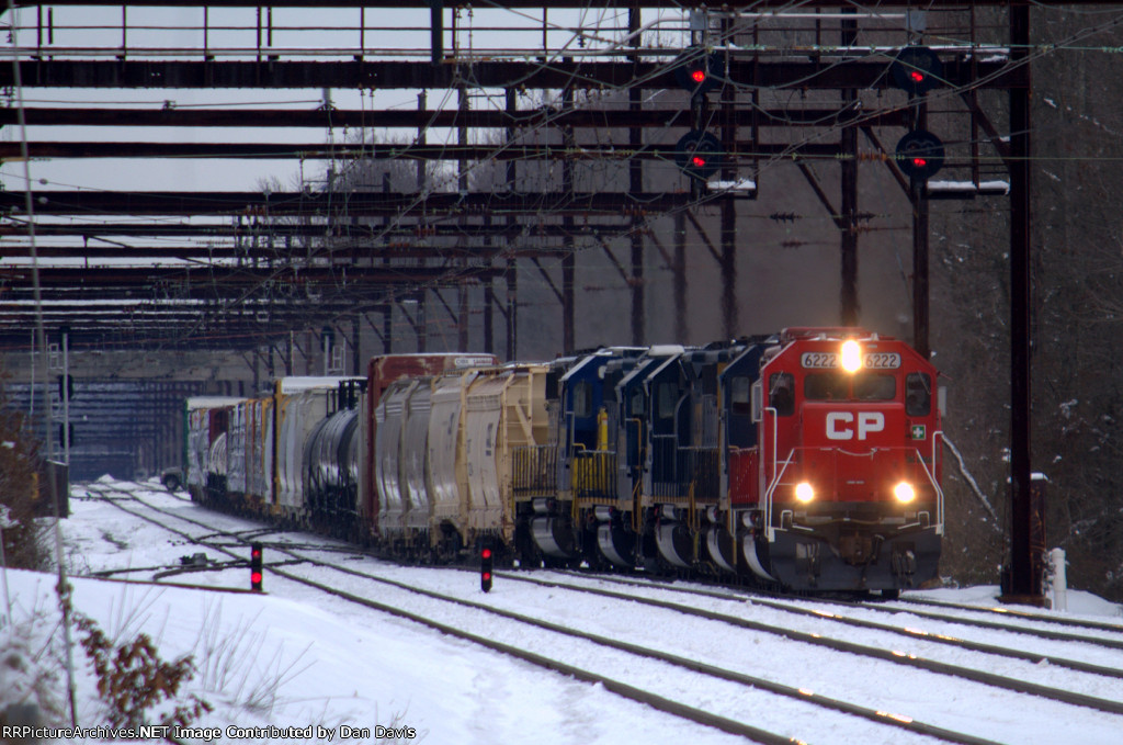 CP SD60 6222 leads Q417-08